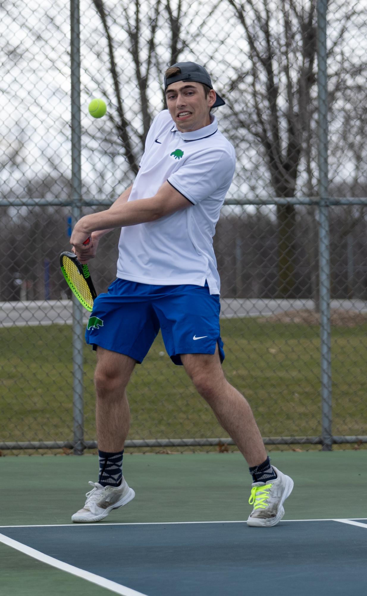 Elated Tennis Team Battles in Top Competition – The Spectrum